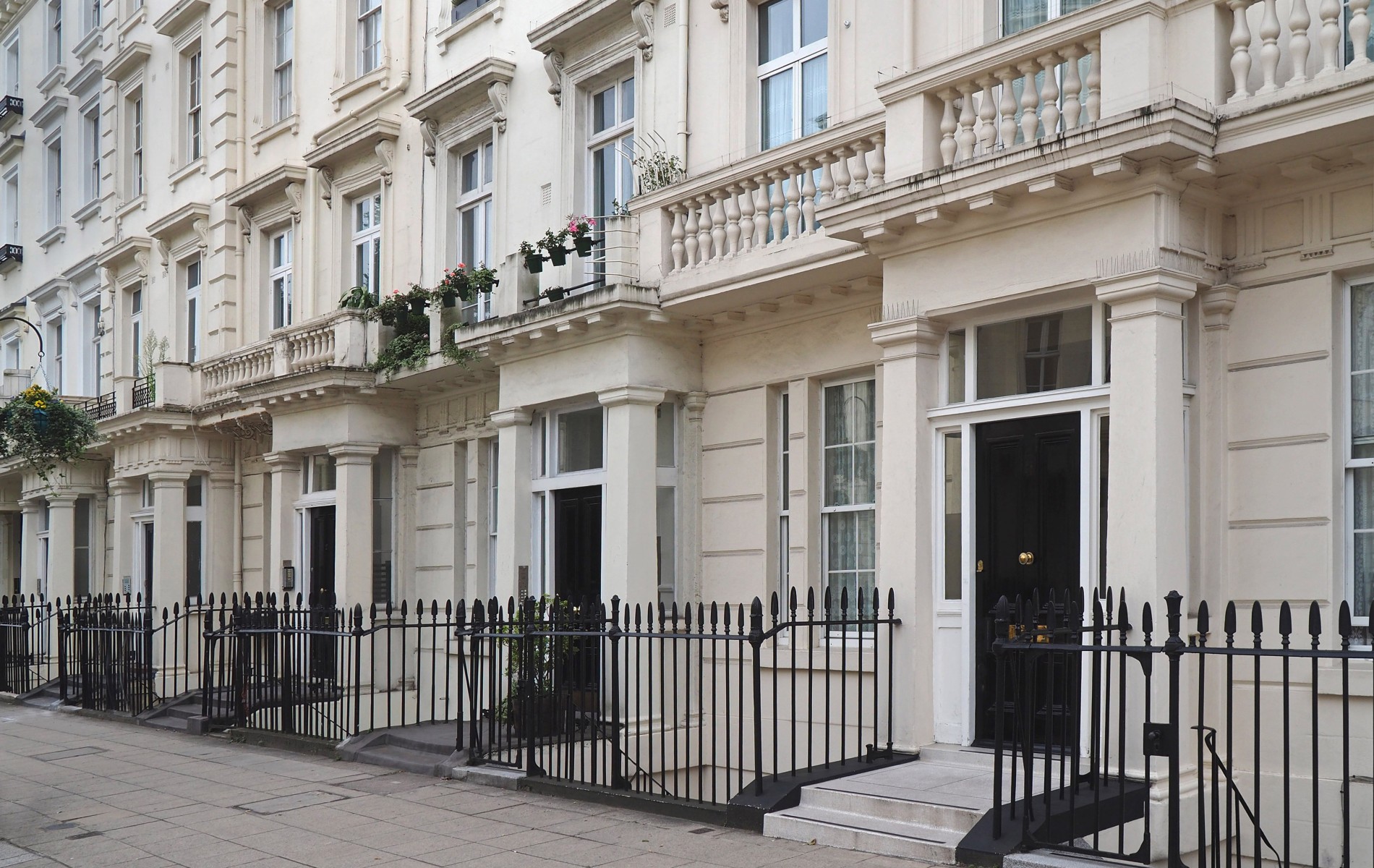 London Buying Agent | Garrington Property Finders (UK)