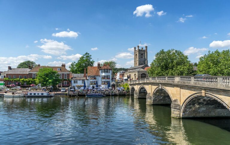 Towns on the Thames – Where to live along the river