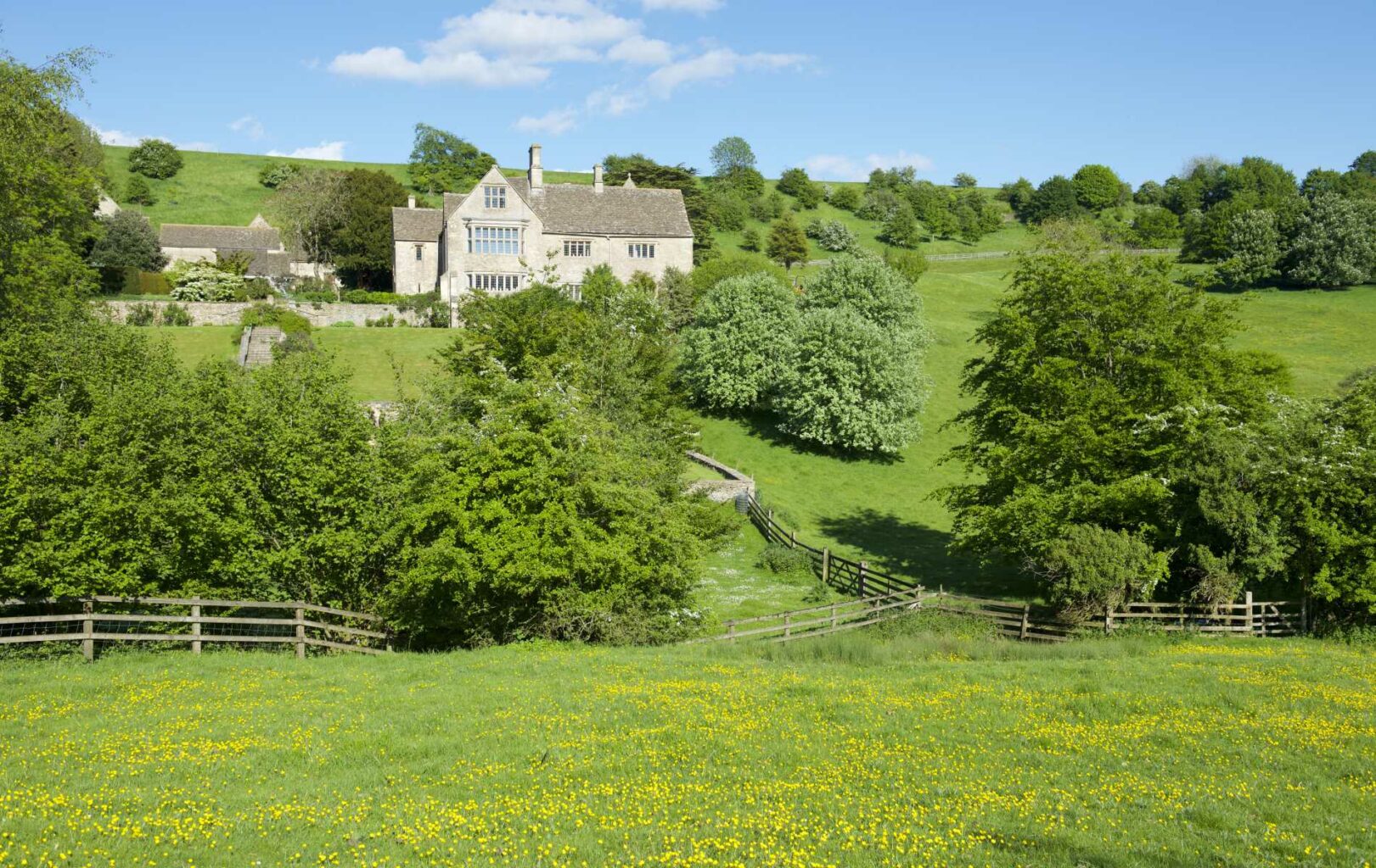 Houses in the woods: Where to find a home in a forest